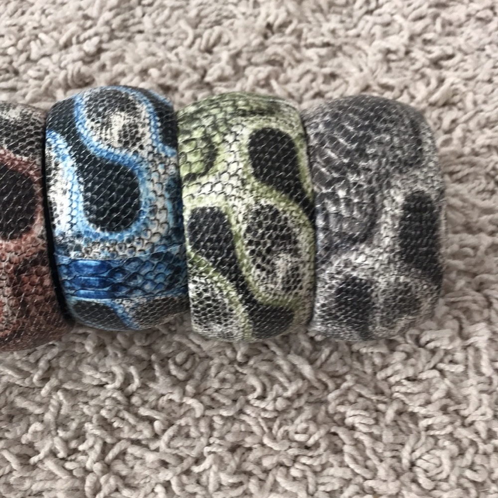 Snake Print And Texture Snake Feeling Bangles ! New! - Gem